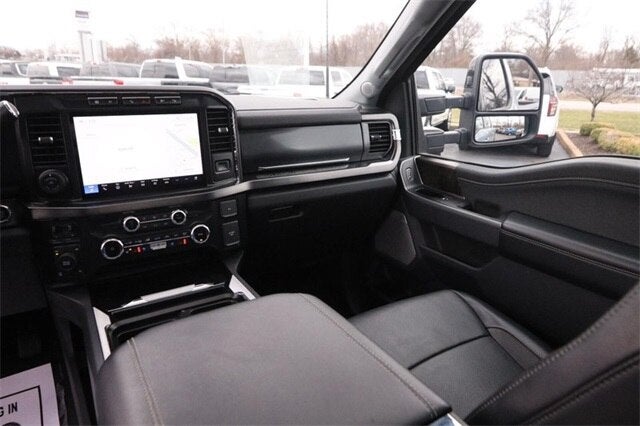 2024 Ford F-250SD Lariat in Hazelwood, MO | St. Louis Ford F-250SD ...